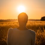 Best Camera Settings for Sunset Portraits (Plus 10 Sunset Poses)