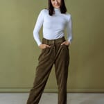 Cute Poses for Instagram: 20 Flattering Shots for Every Woman's IG Feed