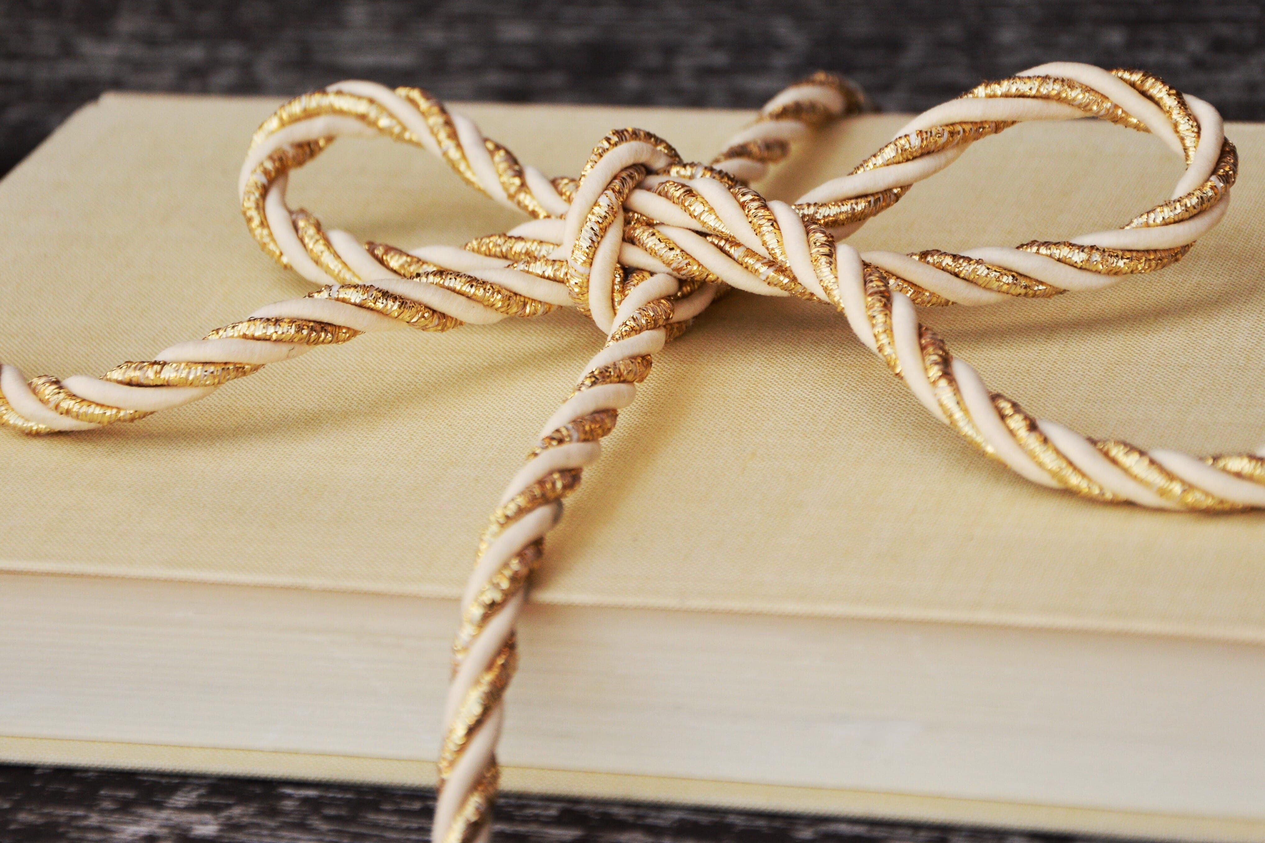 7 Tips for Better Indoor Portrait Photography - PhotoWorkout