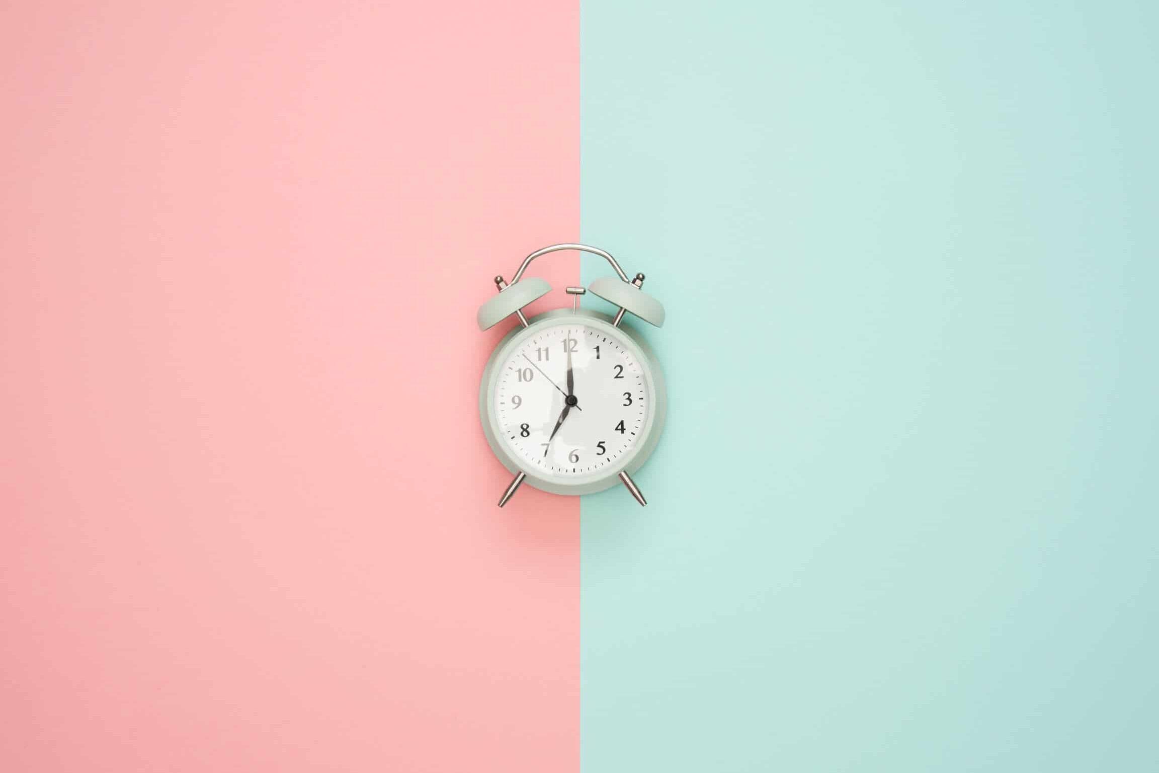 Flat Lay Photography: How to Make them [incl. 15 Inspirations]