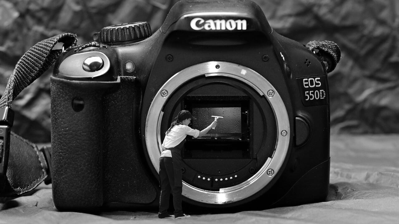 Photography Equipment List for Beginners: 11 Essential Items